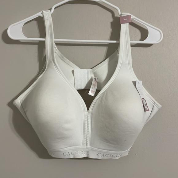 Cacique | Intimates & Sleepwear | Cacique White Bra 42c | Poshmark